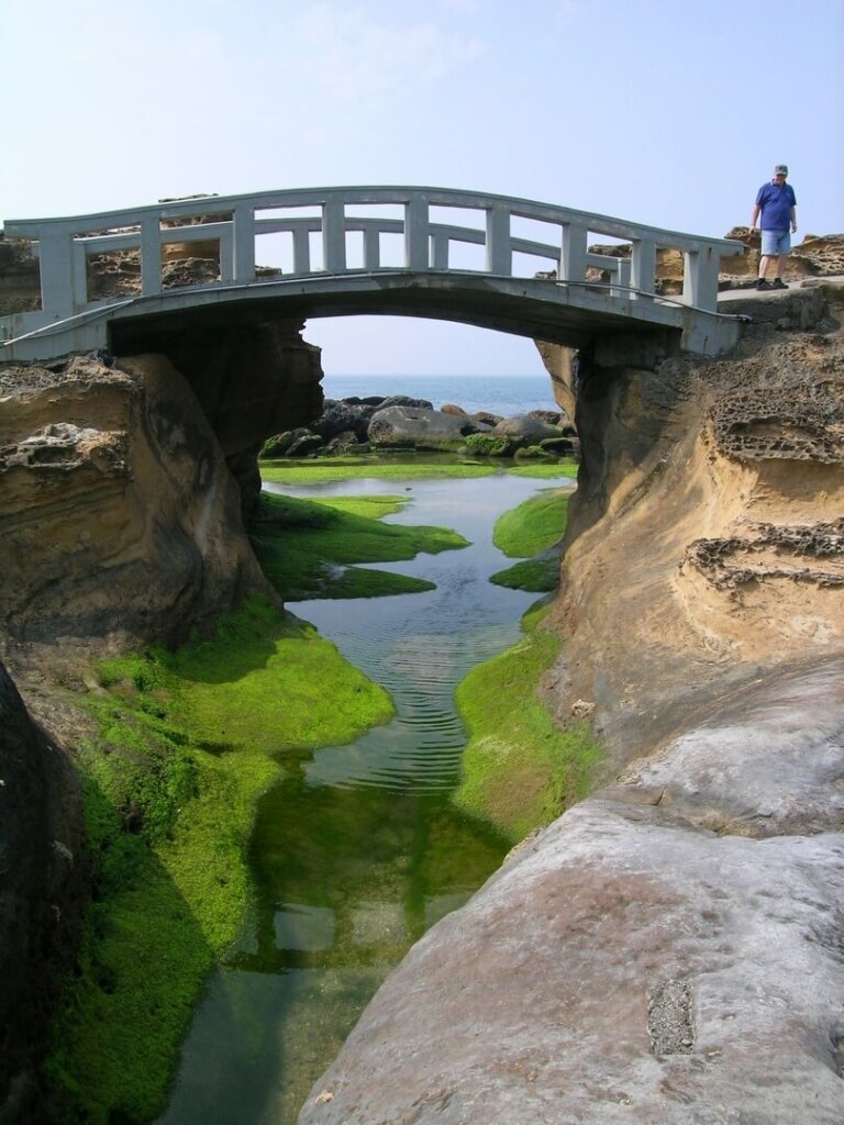 A Day in Yehliu Geopark: Meet the Queen and Discover the Hidden Gems ...