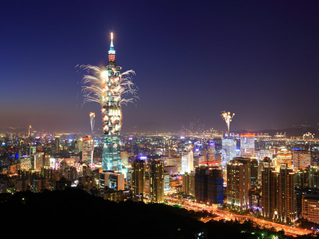 Private Taipei New Year's Eve Celebration Tour | Edison Tours