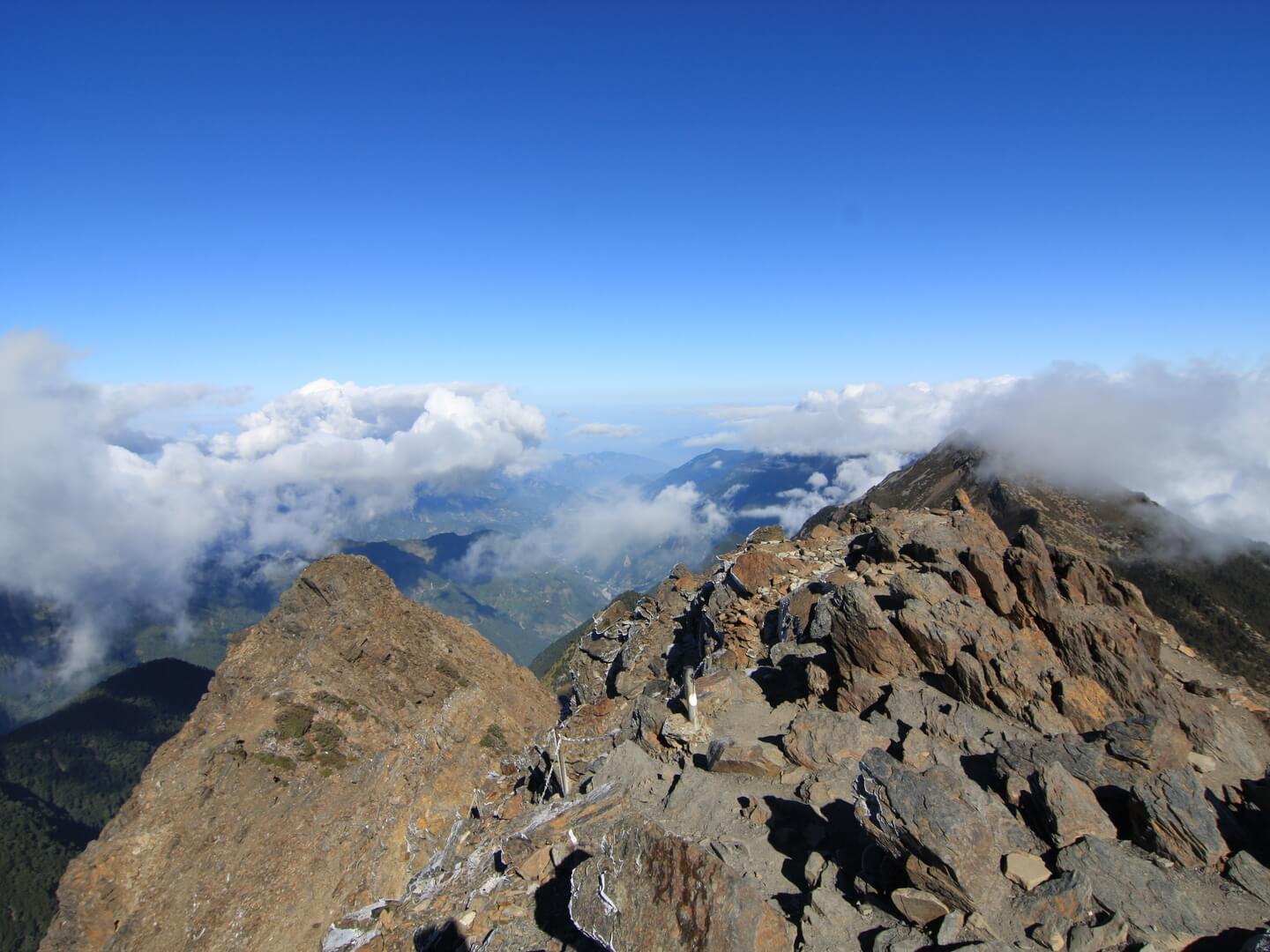 Climbing Jade Mountain – Taiwan’s Highest Peak | Edison Tours